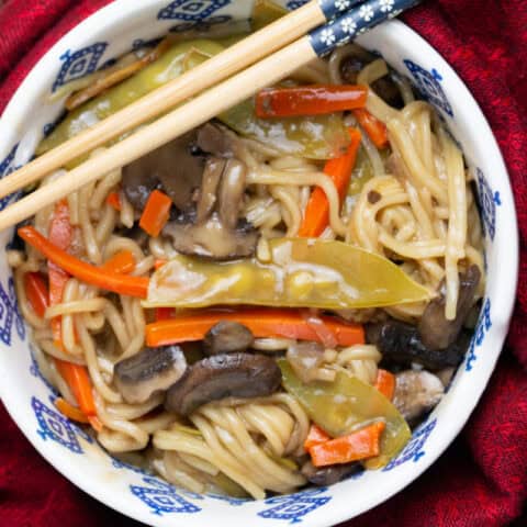 Easy Instant Pot Lo Mein • FoodnService