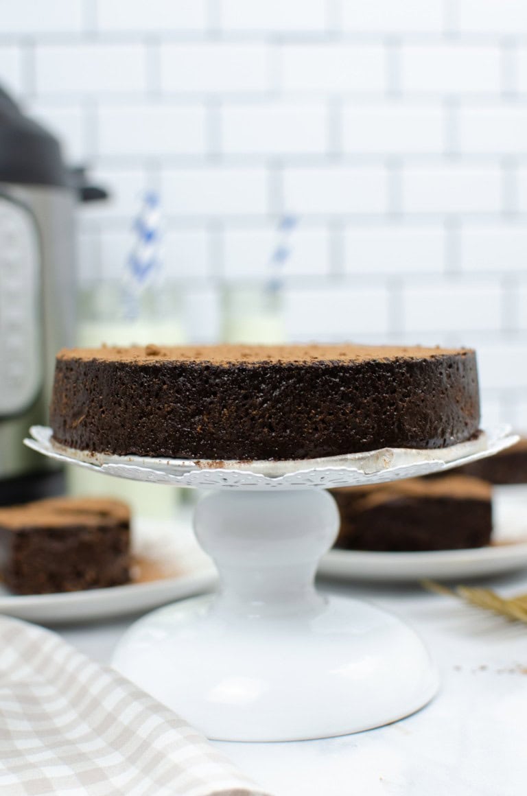 Instant Pot Flourless Chocolate Cake • FoodnService