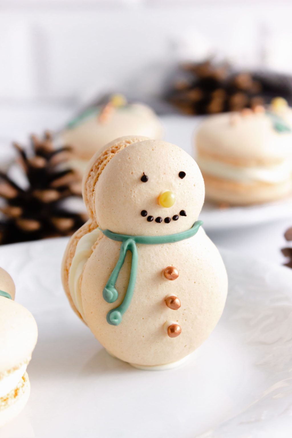 Snowman Macarons • FoodnService