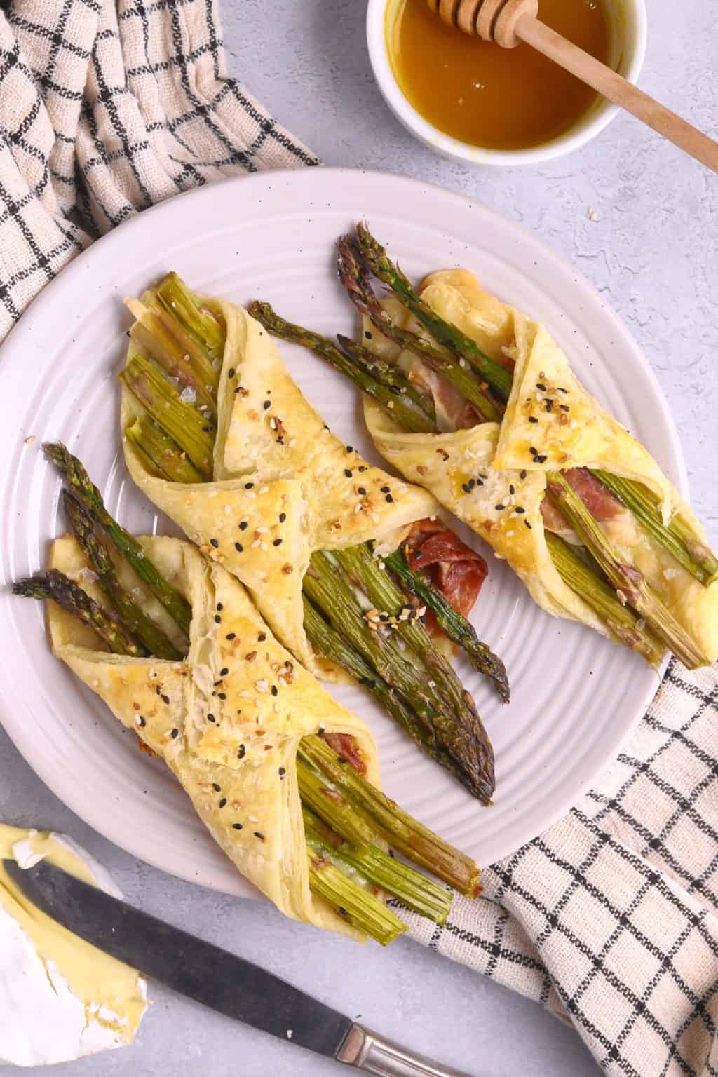 Asparagus Puff Pastry Bundles • Perfect Party Appetizer