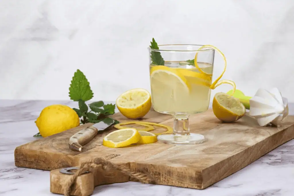 9 Iconic Food Moments With Hailey Bieber That American Youth Went Crazy ...